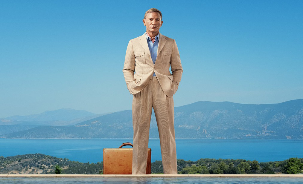 First Look: Benoit Blanc is Back 'Wake Up Dead Man: A Knives Out ...